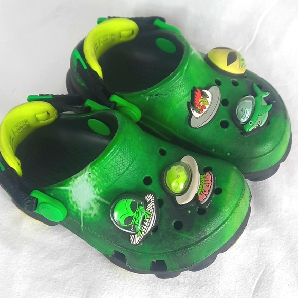CROCS | Shoes | Crocs Toddler Sandals Size 7 C Green Aliens Sharks With ...